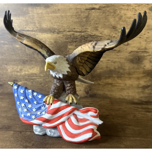 Art | Vintage American Pride Bald Eagle Flag Quilty Figurine Shelf ...